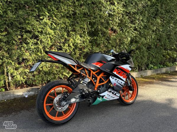 KTM RC 2015 Kauņa, ar dzinēja tilpumu 0.13 L un nobraukumu 32 tūkst. km par 1880 €, foto 4 vietnē AUTOMOTO.COM.LV