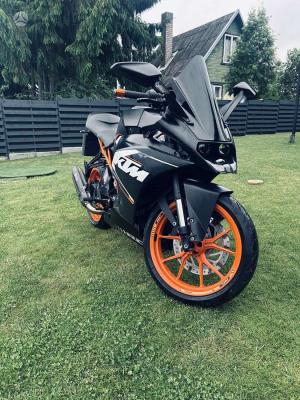 KTM RC 2015 Kretinga, ar dzinēja tilpumu 0.13 L un nobraukumu 25 tūkst. km par 2350 €, foto  vietnē AUTOMOTO.COM.LV