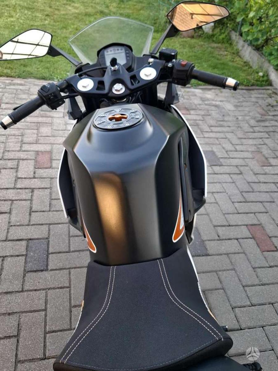 KTM RC 2015 Klaipėda, ar dzinēja tilpumu 0.39 L un nobraukumu 16 tūkst. km par 3400 €, foto 4 vietnē AUTOMOTO.COM.LV