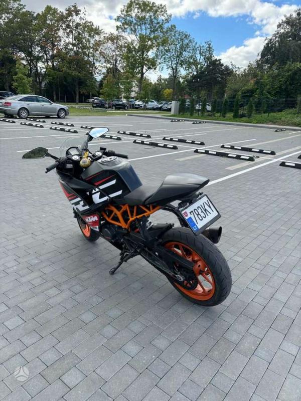 KTM RC 2015 in Kaunas on AUTOMOTO.COM.LV KTM RC 2015 in Kaunas, with an engine capacity of 0.13 L and mileage of 26 thousand km for 1850 €, photo 5 on AUTOMOTO.COM.LV