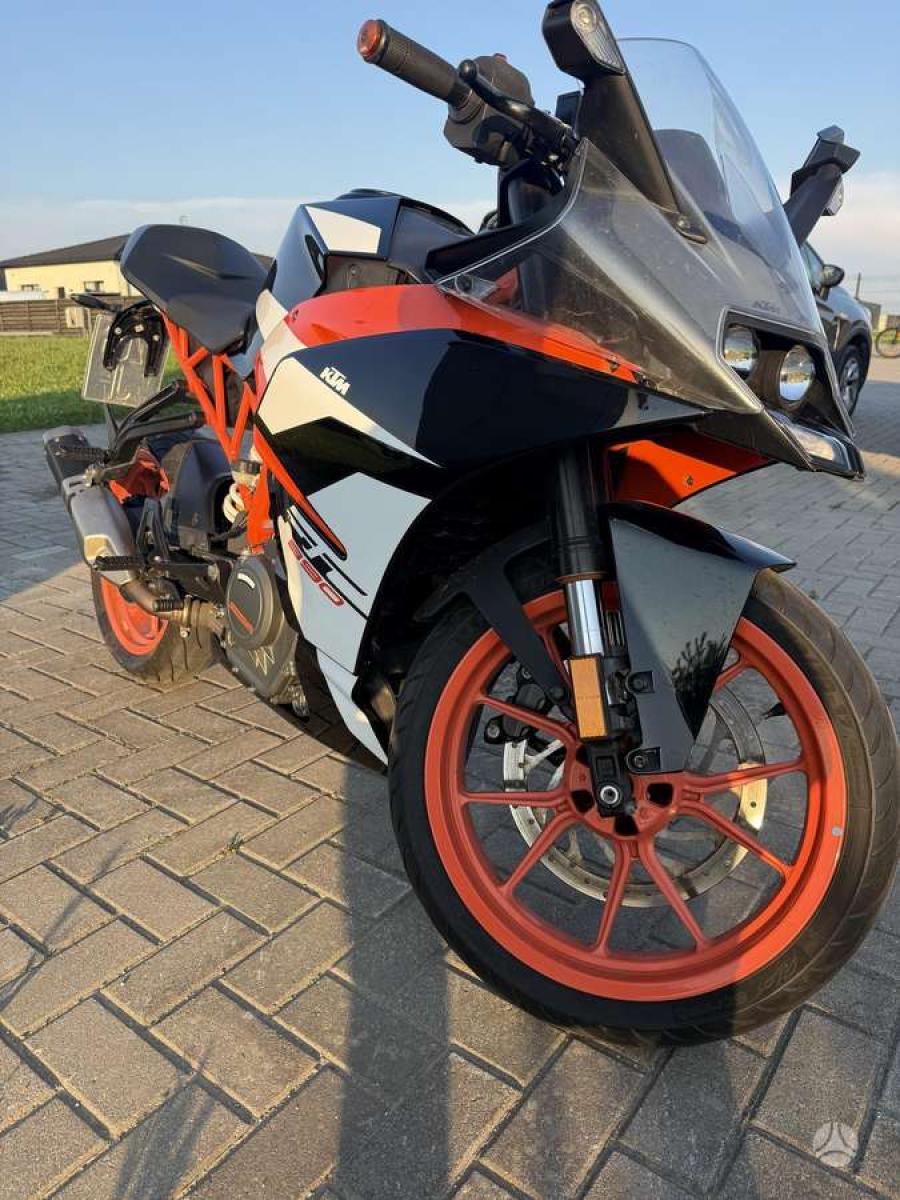 KTM RC 2017 Klaipėda, ar dzinēja tilpumu 0.39 L un nobraukumu 19 tūkst. km par 3000 €, foto 4 vietnē AUTOMOTO.COM.LV