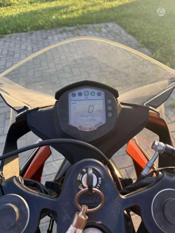 KTM RC 2017 Klaipėda, ar dzinēja tilpumu 0.39 L un nobraukumu 19 tūkst. km par 3000 €, foto 6 vietnē AUTOMOTO.COM.LV