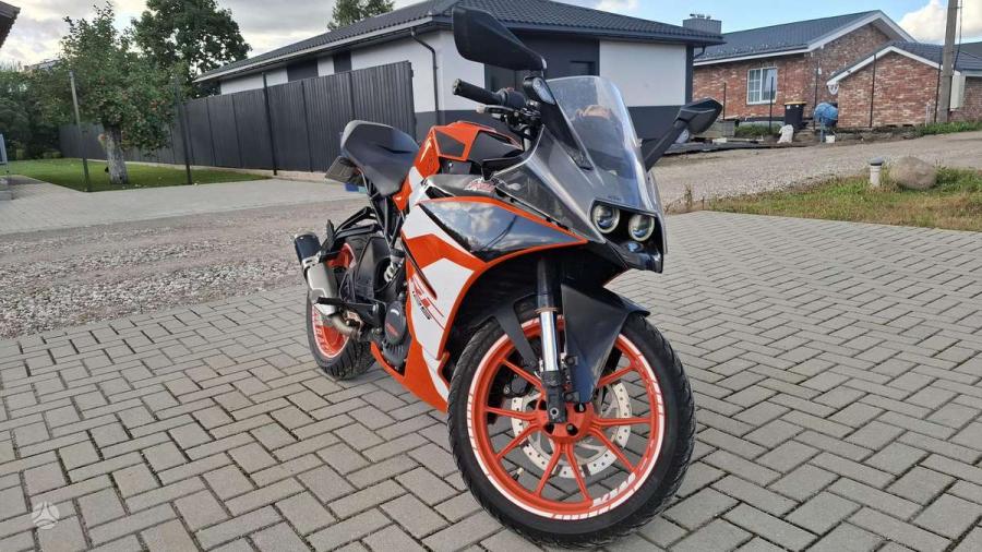 KTM RC 2017 in Klaipeda, with an engine capacity of 0.13 L and mileage of 30 thousand km for 2190 €, photo 1 on AUTOMOTO.COM.LV