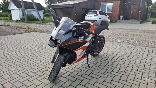 KTM RC 2017 in Klaipeda, with an engine capacity of 0.13 L and mileage of 30 thousand km for 2190 €, photo 2 on AUTOMOTO.COM.LV