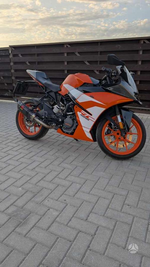 KTM RC 2018 in Klaipeda, with an engine capacity of 0.13 L and mileage of 25 thousand km for 1950 €, photo 1 on AUTOMOTO.COM.LV