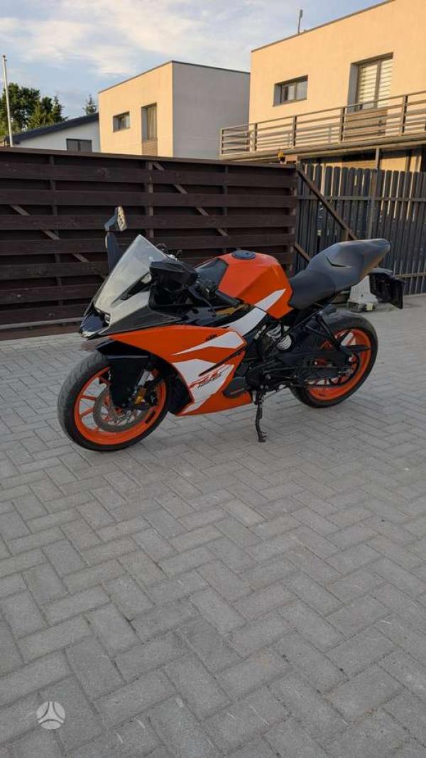 KTM RC 2018 in Klaipeda, with an engine capacity of 0.13 L and mileage of 25 thousand km for 1950 €, photo 5 on AUTOMOTO.COM.LV