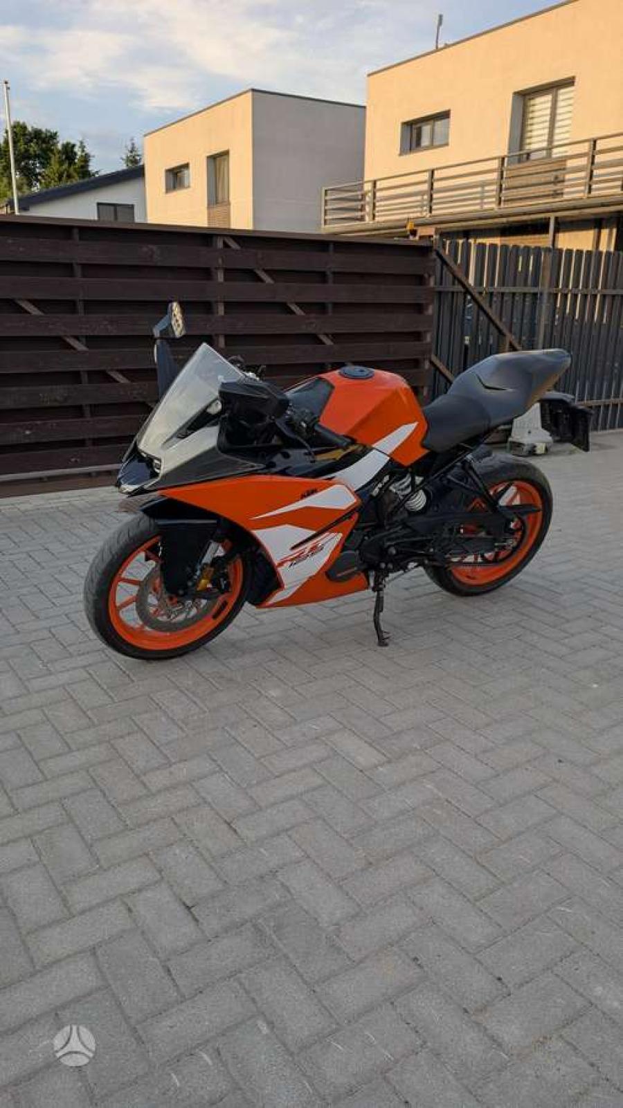 KTM RC 2018 Klaipėda, ar dzinēja tilpumu 0.13 L un nobraukumu 25 tūkst. km par 1950 €, foto 6 vietnē AUTOMOTO.COM.LV