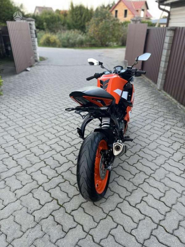 KTM RC 2020 in Prienai, with an engine capacity of 0.13 L and mileage of 14 thousand km for 1850 €, photo 8 on AUTOMOTO.COM.LV