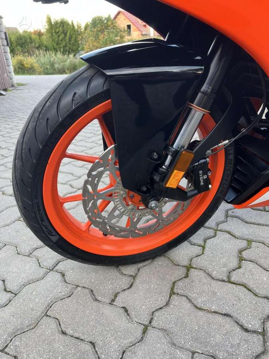KTM RC 2020 in Prienai, with an engine capacity of 0.13 L and mileage of 14 thousand km for 1850 €, photo 13 on AUTOMOTO.COM.LV