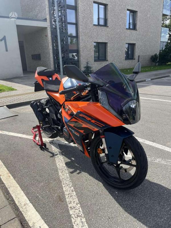 KTM RC 2024 Klaipėda, ar dzinēja tilpumu 0.13 L un nobraukumu 9 tūkst. km par 3700 €, foto 4 vietnē AUTOMOTO.COM.LV