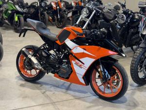 Orange KTM RC 2017 in Siauliai, with an engine capacity of 0.13 L and mileage of 19 thousand km for 2300 €, photo  on AUTOMOTO.COM.LV