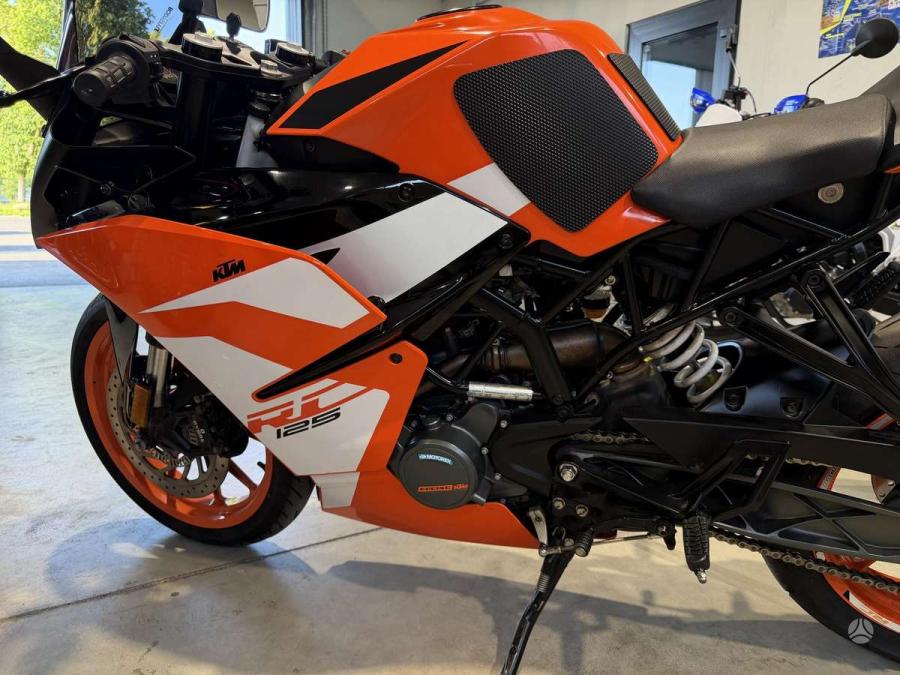 Orange KTM RC 2017 in Siauliai, with an engine capacity of 0.13 L and mileage of 19 thousand km for 2300 €, photo 16 on AUTOMOTO.COM.LV
