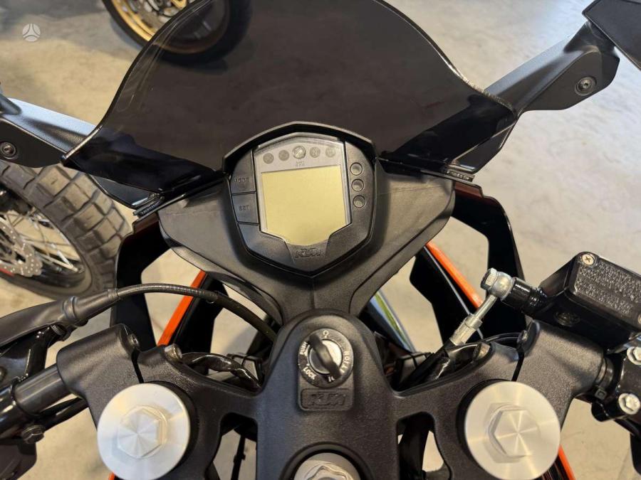 Orange KTM RC 2017 in Siauliai, with an engine capacity of 0.13 L and mileage of 19 thousand km for 2300 €, photo 21 on AUTOMOTO.COM.LV