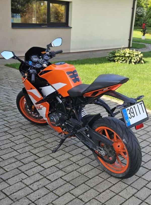 Orange KTM RC 2018 in Kaunas, with an engine capacity of 0.13 L and mileage of 22 thousand km for 2800 €, photo 1 on AUTOMOTO.COM.LV