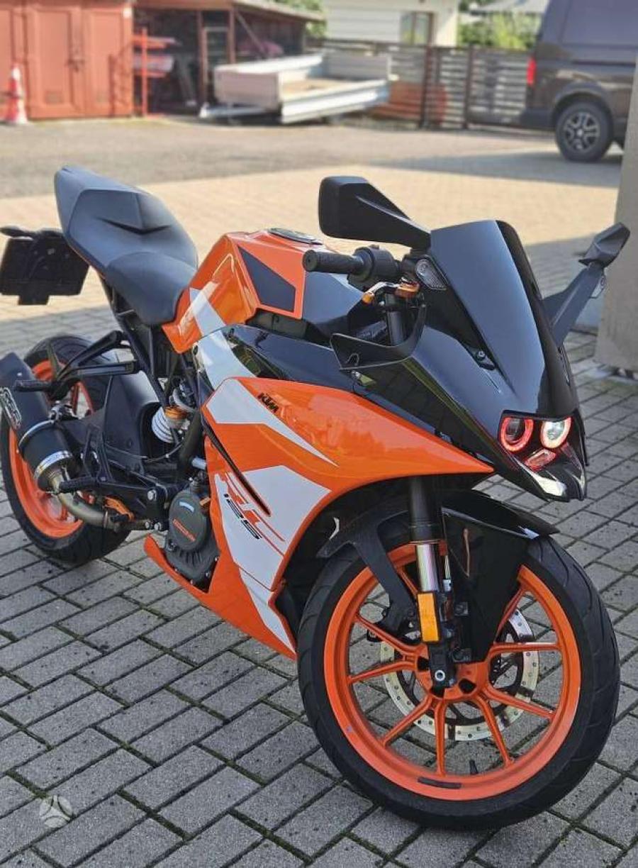 Orange KTM RC 2018 in Kaunas, with an engine capacity of 0.13 L and mileage of 22 thousand km for 2800 €, photo 6 on AUTOMOTO.COM.LV