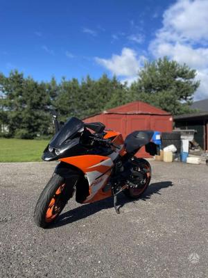 Oranžs KTM RC 2018 Kauņa, ar dzinēja tilpumu 0.13 L un nobraukumu 22 tūkst. km par 2000 €, foto  vietnē AUTOMOTO.COM.LV