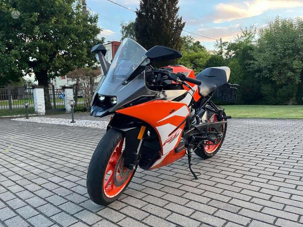 Orange KTM RC 2018 in Mazeikiai, with an engine capacity of 0.13 L and mileage of 28 thousand km for 2050 €, photo 7 on AUTOMOTO.COM.LV