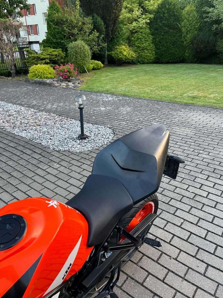 Orange KTM RC 2018 in Mazeikiai, with an engine capacity of 0.13 L and mileage of 28 thousand km for 2050 €, photo 10 on AUTOMOTO.COM.LV