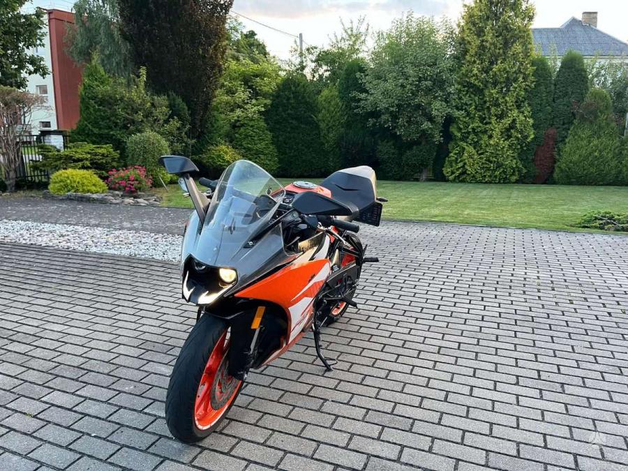 Orange KTM RC 2018 in Mazeikiai, with an engine capacity of 0.13 L and mileage of 28 thousand km for 2050 €, photo 13 on AUTOMOTO.COM.LV