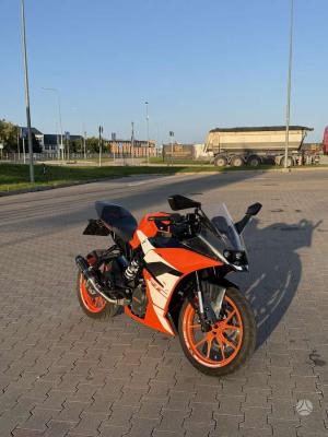 Oranžs KTM RC 2018 Mažeikiai, ar dzinēja tilpumu 0.13 L un nobraukumu 27 tūkst. km par 2350 €, foto  vietnē AUTOMOTO.COM.LV