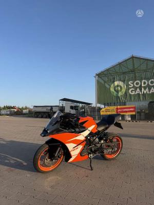Orange KTM RC 2018 in Mazeikiai, with an engine capacity of 0.13 L and mileage of 27 thousand km for 2350 €, photo 3 on AUTOMOTO.COM.LV