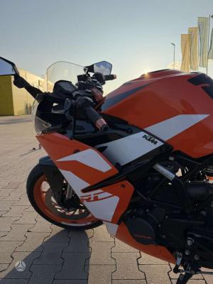 Orange KTM RC 2018 in Mazeikiai, with an engine capacity of 0.13 L and mileage of 27 thousand km for 2350 €, photo 6 on AUTOMOTO.COM.LV