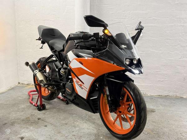 Orange KTM RC 2020 in Marijampole, with an engine capacity of 0.13 L and mileage of 24 thousand km for 2050 €, photo 1 on AUTOMOTO.COM.LV