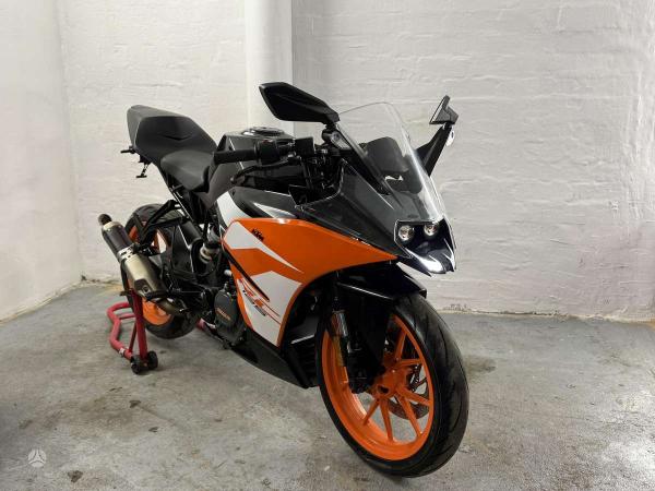 Orange KTM RC 2020 in Marijampole, with an engine capacity of 0.13 L and mileage of 24 thousand km for 2050 €, photo 2 on AUTOMOTO.COM.LV