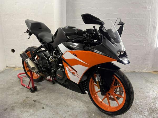 Orange KTM RC 2020 in Marijampole, with an engine capacity of 0.13 L and mileage of 24 thousand km for 2050 €, photo 4 on AUTOMOTO.COM.LV