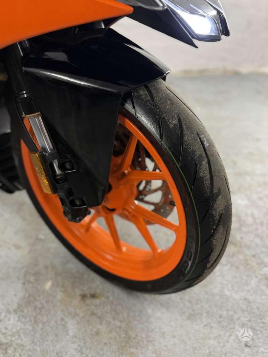 Oranžs KTM RC 2020 Marijampole, ar dzinēja tilpumu 0.13 L un nobraukumu 24 tūkst. km par 2050 €, foto 6 vietnē AUTOMOTO.COM.LV