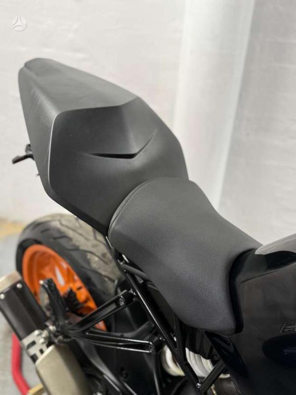Orange KTM RC 2020 in Marijampole, with an engine capacity of 0.13 L and mileage of 24 thousand km for 2050 €, photo 9 on AUTOMOTO.COM.LV