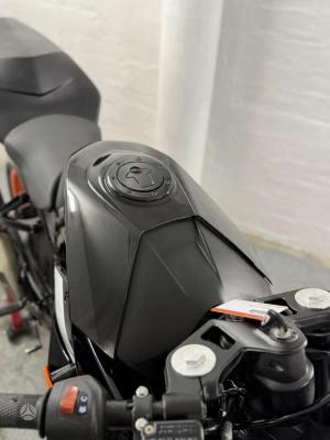 Oranžs KTM RC 2020 Marijampole, ar dzinēja tilpumu 0.13 L un nobraukumu 24 tūkst. km par 2050 €, foto 11 vietnē AUTOMOTO.COM.LV
