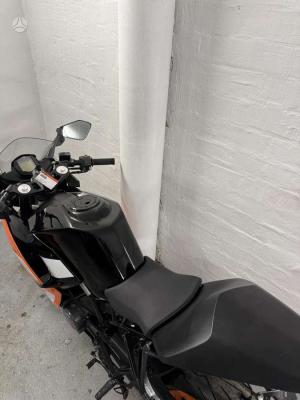 Oranžs KTM RC 2020 Marijampole, ar dzinēja tilpumu 0.13 L un nobraukumu 24 tūkst. km par 2050 €, foto 14 vietnē AUTOMOTO.COM.LV