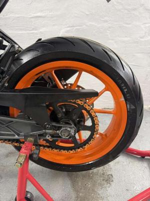 Oranžs KTM RC 2020 Marijampole, ar dzinēja tilpumu 0.13 L un nobraukumu 24 tūkst. km par 2050 €, foto 18 vietnē AUTOMOTO.COM.LV