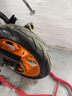 Oranžs KTM RC 2020 Marijampole, ar dzinēja tilpumu 0.13 L un nobraukumu 24 tūkst. km par 2050 €, foto 19 vietnē AUTOMOTO.COM.LV