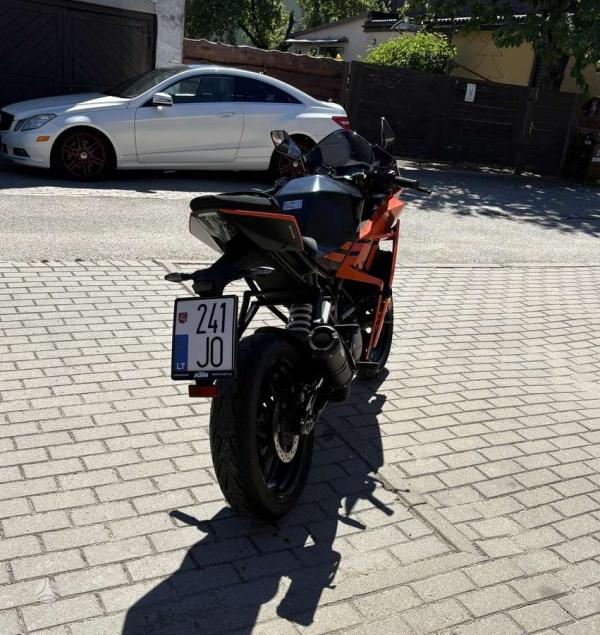 Oranžs KTM RC 2024 Klaipėda, ar dzinēja tilpumu 0.13 L un nobraukumu 9 tūkst. km par 3700 €, foto 1 vietnē AUTOMOTO.COM.LV