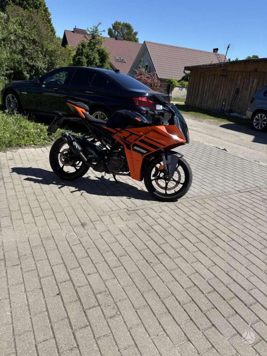 Orange KTM RC 2024 in Klaipeda, with an engine capacity of 0.13 L and mileage of 9 thousand km for 3700 €, photo 5 on AUTOMOTO.COM.LV