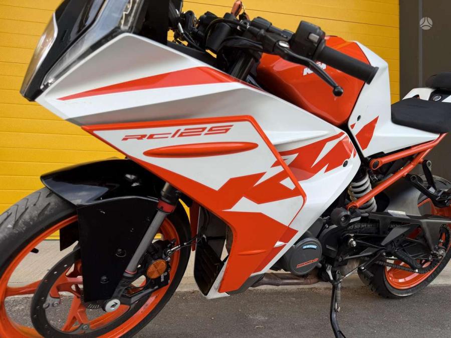 White KTM RC 2024 in Siauliai, with an engine capacity of 0.13 L and mileage of 16 thousand km for 2150 €, photo 20 on AUTOMOTO.COM.LV
