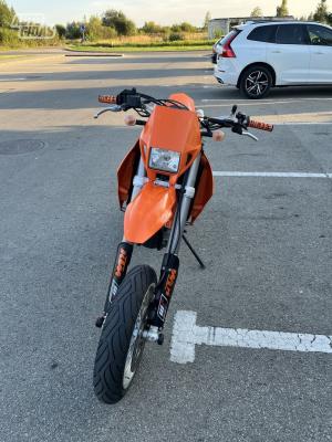 KTM SMC 2006 Panevēža, ar dzinēja tilpumu 0.00 L un nobraukumu 0 tūkst. km par 2900 €, foto 2 vietnē AUTOMOTO.COM.LV