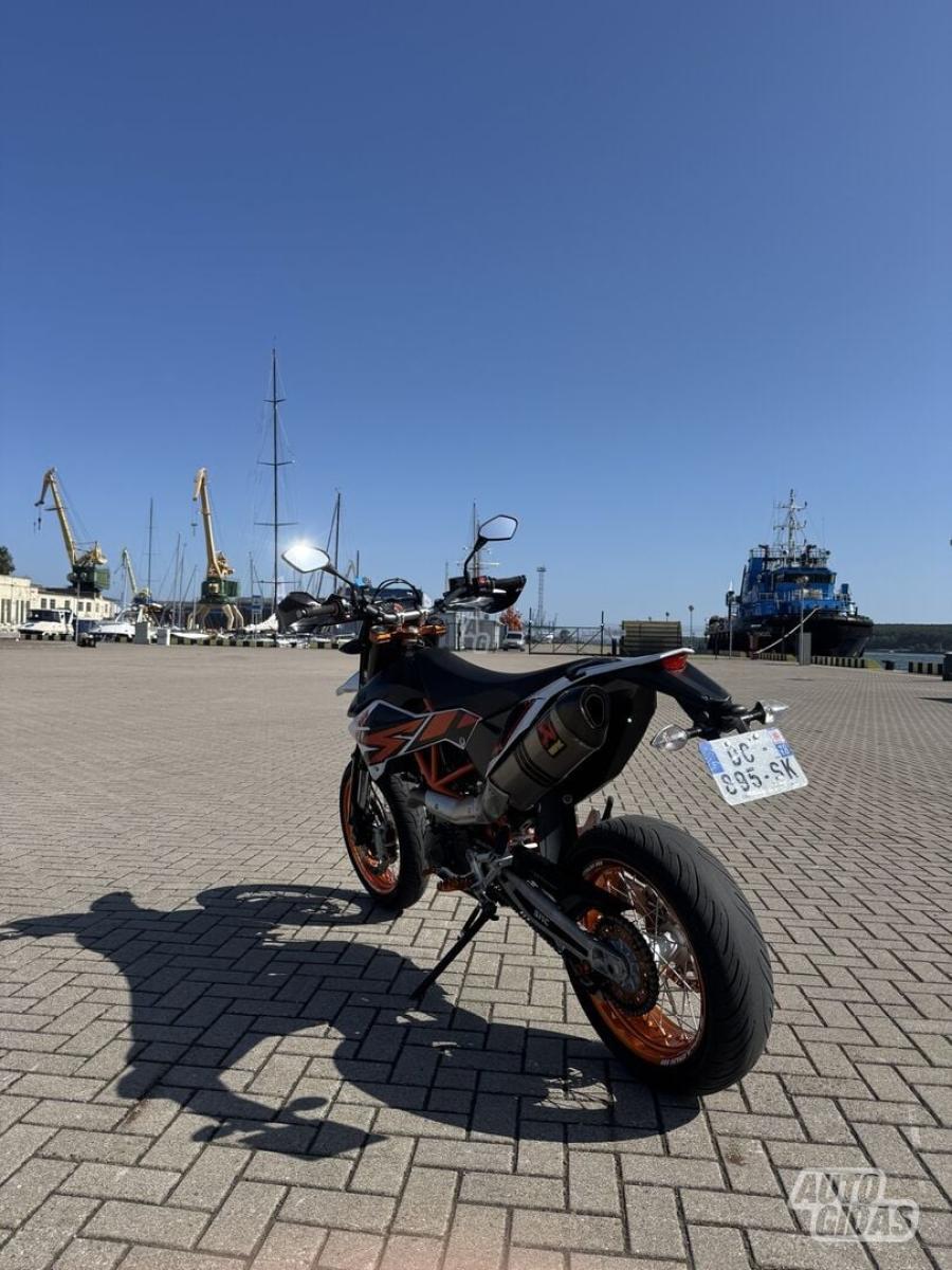 KTM SMC 2014 Klaipėda, ar dzinēja tilpumu 0.69 L un nobraukumu 15 tūkst. km par 5999 €, foto 5 vietnē AUTOMOTO.COM.LV