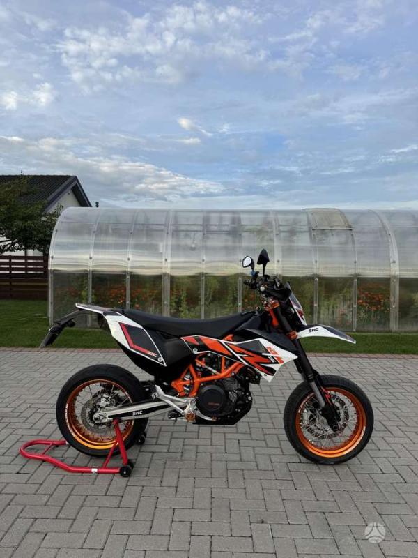 Orange KTM SMC 2014 in Klaipeda, with an engine capacity of 0.69 L and mileage of 19 thousand km for 5999 €, photo 1 on AUTOMOTO.COM.LV