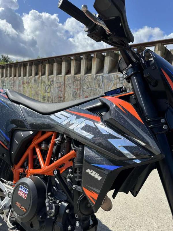 Oranžs KTM SMC 2020 Panevēža, ar dzinēja tilpumu 0.69 L un nobraukumu 18 tūkst. km par 6000 €, foto 7 vietnē AUTOMOTO.COM.LV