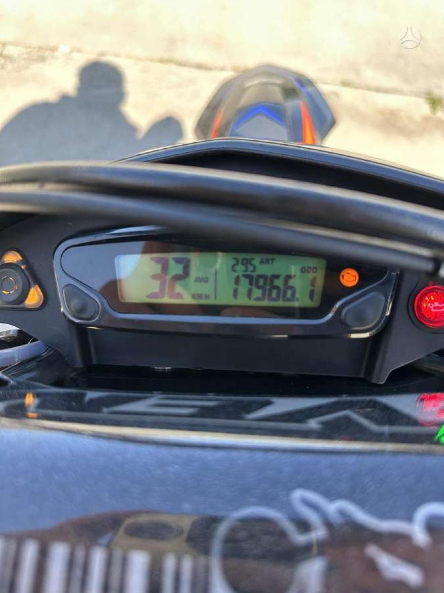 Oranžs KTM SMC 2020 Panevēža, ar dzinēja tilpumu 0.69 L un nobraukumu 18 tūkst. km par 6000 €, foto 17 vietnē AUTOMOTO.COM.LV