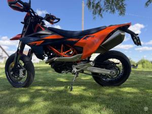 Orange KTM SMC 2026 in Kelme, with an engine capacity of 0.69 L and mileage of 0 thousand km for 7500 €, photo 5 on AUTOMOTO.COM.LV