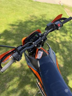 Orange KTM SMC 2026 in Kelme, with an engine capacity of 0.69 L and mileage of 0 thousand km for 7500 €, photo 8 on AUTOMOTO.COM.LV