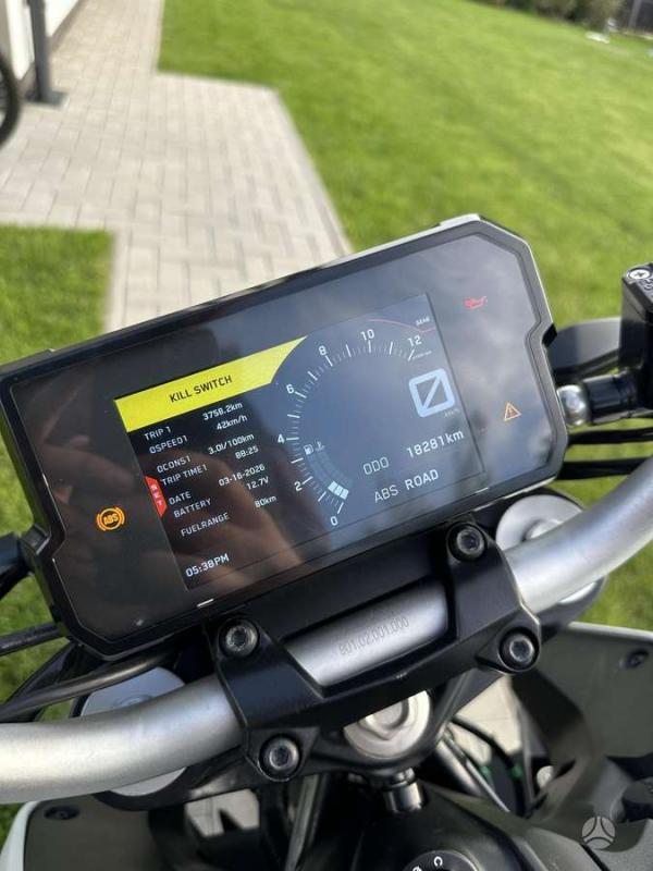 White KTM SMC 2019 in Panevezys, with an engine capacity of 0.13 L and mileage of 18 thousand km for 2100 €, photo 6 on AUTOMOTO.COM.LV