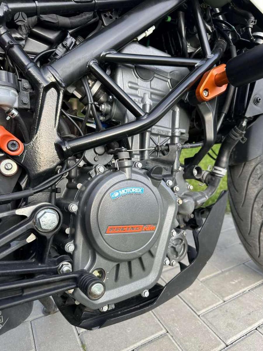 Balts KTM SMC 2019 Panevēža, ar dzinēja tilpumu 0.13 L un nobraukumu 18 tūkst. km par 2100 €, foto 7 vietnē AUTOMOTO.COM.LV
