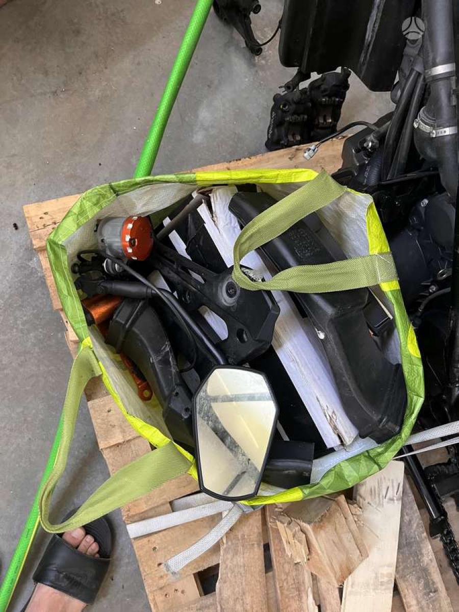 Melns KTM Super Adventure 2018 Tauragė, ar dzinēja tilpumu 1.30 L un nobraukumu 20 tūkst. km par 3700 €, foto 11 vietnē AUTOMOTO.COM.LV