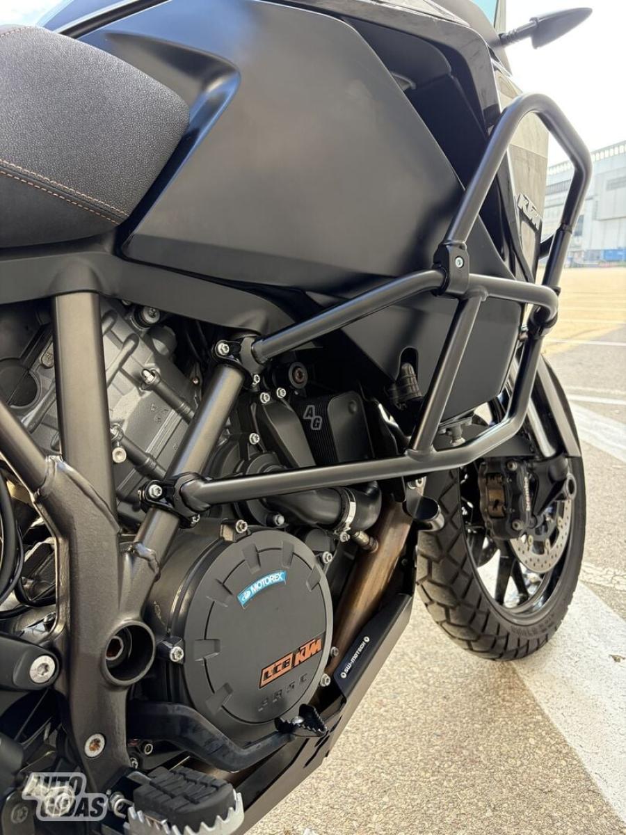 Melns KTM Super Adventure 2019 Viļņa, ar dzinēja tilpumu 1.30 L un nobraukumu 25 tūkst. km par 7800 €, foto 12 vietnē AUTOMOTO.COM.LV