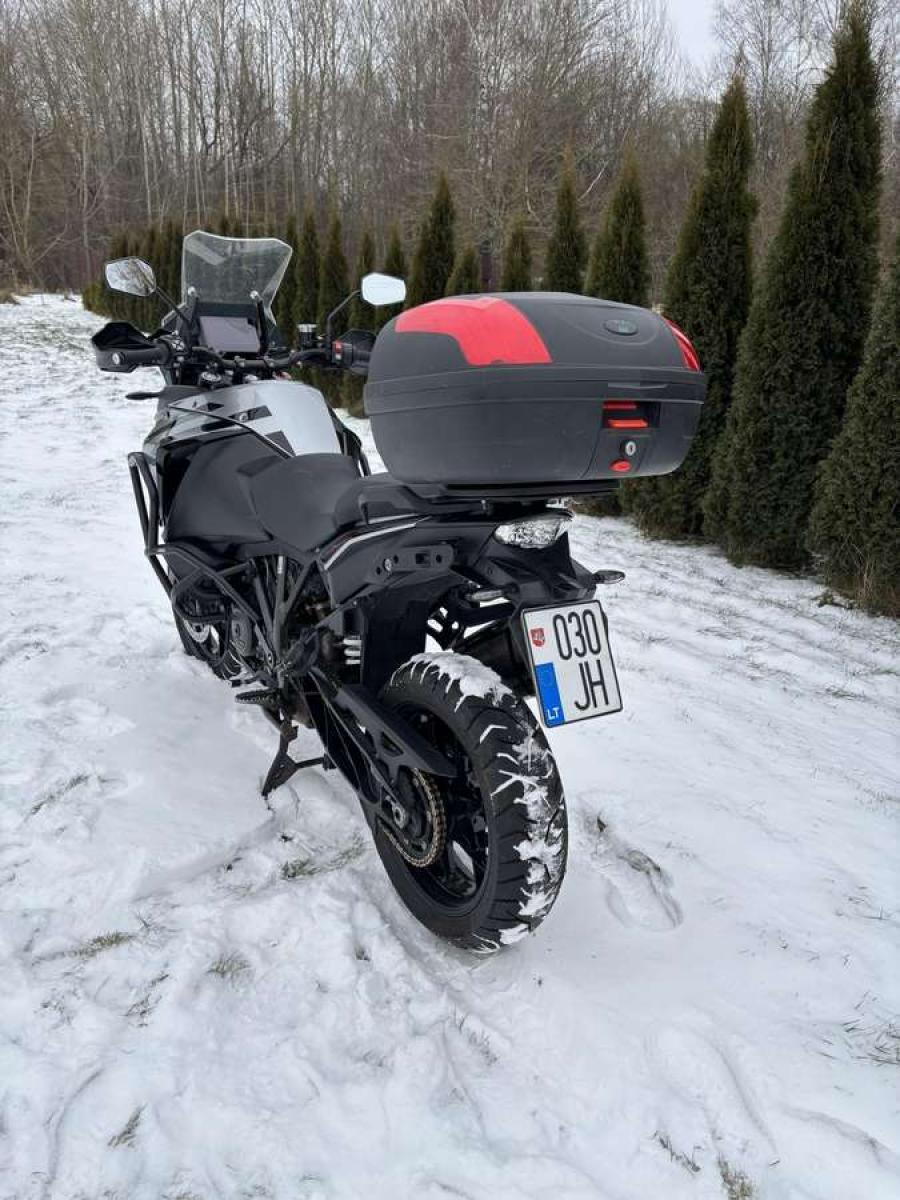 Black KTM Super Adventure 2020 in Elektrenai, with an engine capacity of 1.30 L and mileage of 105 thousand km for 7000 €, photo 23 on AUTOMOTO.COM.LV